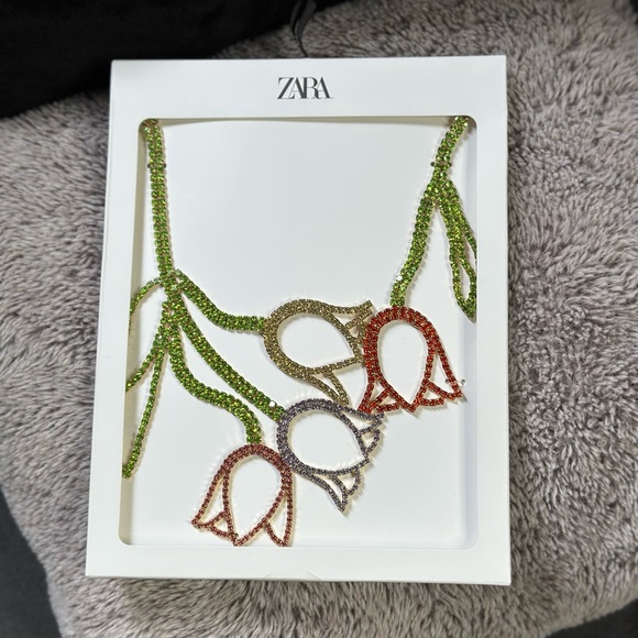 Zara | Jewelry | Nwt Zara Woman Flowers Tulip Special Edition Necklace ...